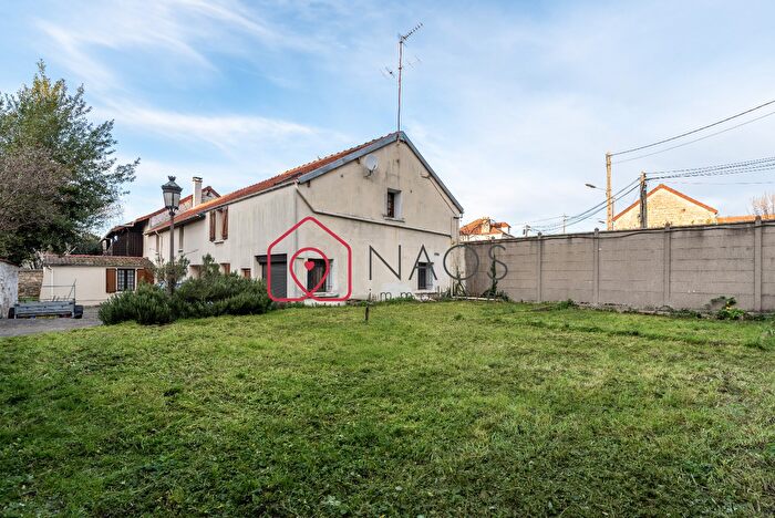 Maison 5 pièces à Achères, Centre-ville, Cité de la Barricade, à vendre