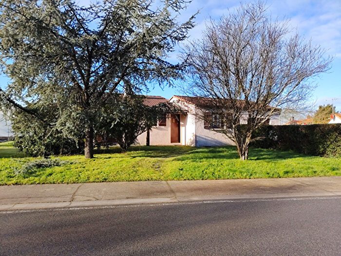 Maison à vendre - Saint-Hilaire-de-Loulay - 4 pièces - 3 chambres