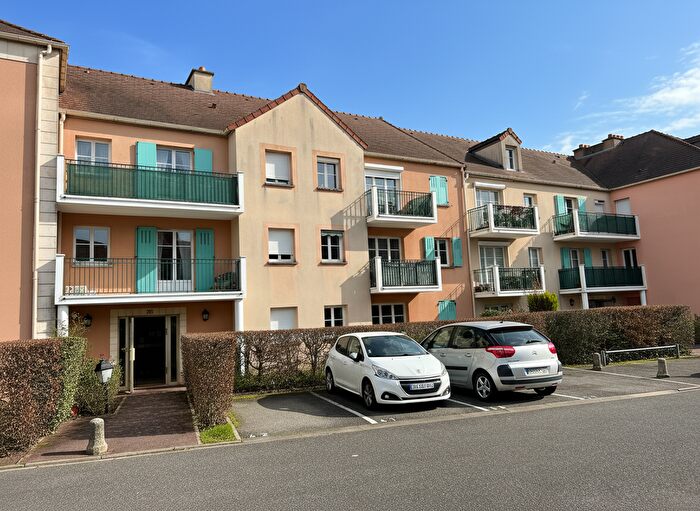 Appartement à louer - Plaisir, Centre-ville, Château - 3 pièces - 2 chambres
