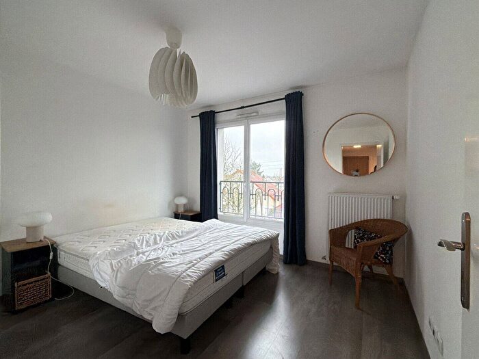 Appartement à louer - Bois Saint Martin-Yvris-Richardets-Monfort, Noisy-le-Grand - 2 pièces - 1 chambre