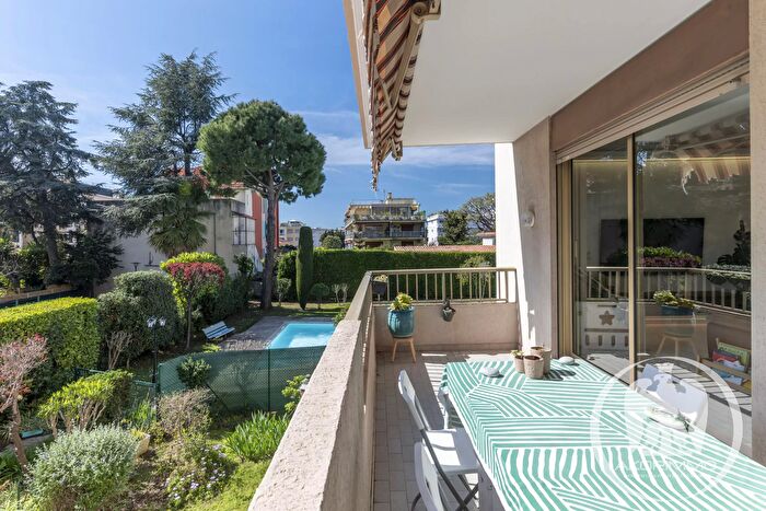 Saint-Laurent-du-Var, Bord de Mer, Port de Plaisance : Appartement 4 pièces à vendre