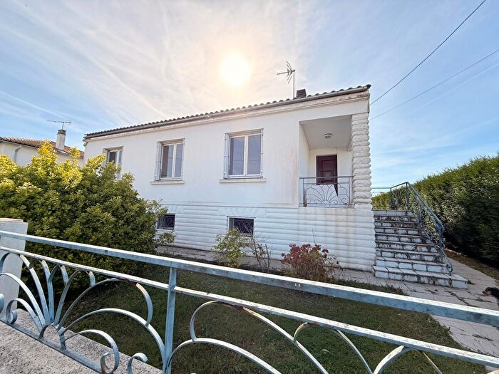 Maison à vendre - Surgères - 5 pièces - 4 chambres