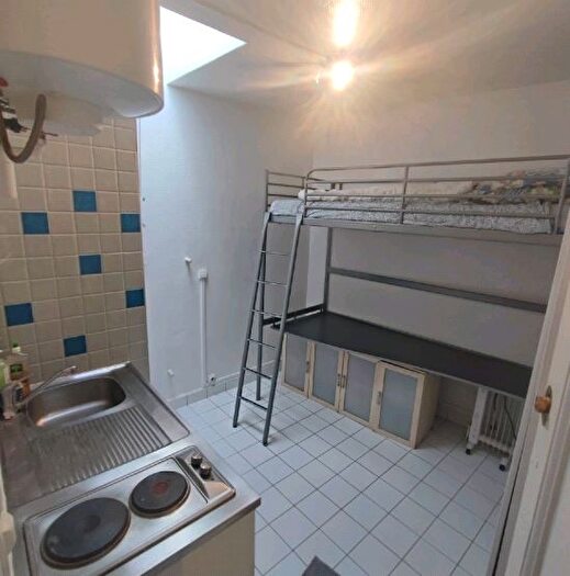 Appartement à vendre - Paris e  - 1 pièce - 1 chambre