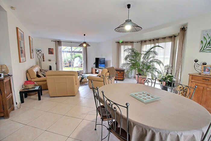 Maison à vendre - Bréchamps - 5 pièces - 3 chambres