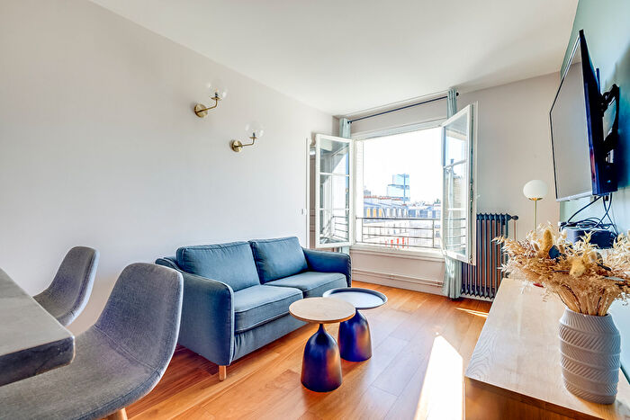 Appartement 2 pièces à Paris 17ème, La Fourche, Guy Moquet, à vendre