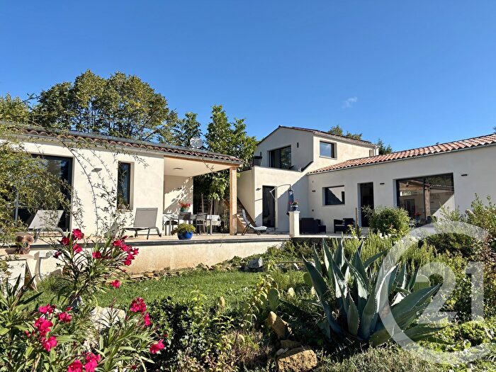 Maison à vendre - Saint-Étienne-les-Orgues - 7 pièces - 4 chambres