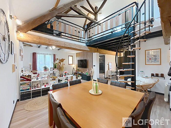 Appartement à vendre - Les Abrets - 4 pièces - 2 chambres