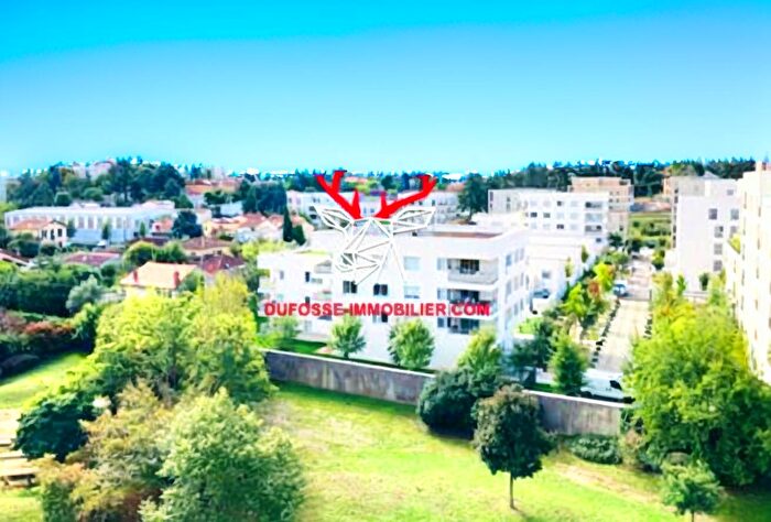 Appartement à vendre - Bron - 4 pièces - 3 chambres