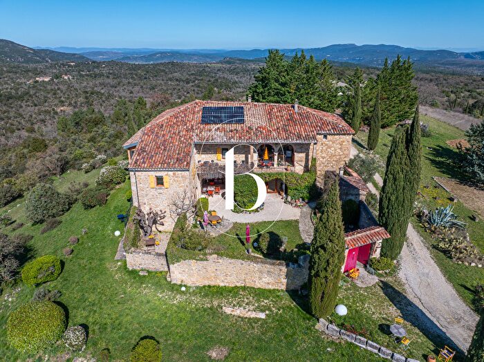 Barjac - Maison 10 pièces à vendre