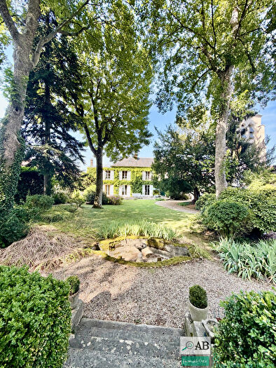Maison 9 pièces à vendre à Montry