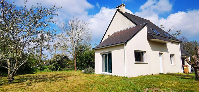 Saint-Aubin-du-Cormier : Maison 4 pièces à louer