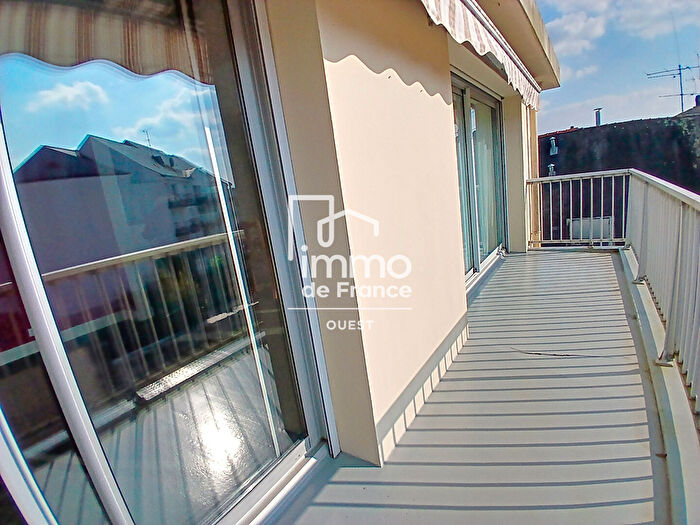 Appartement à vendre - Laval, Hilard - 3 pièces - 2 chambres