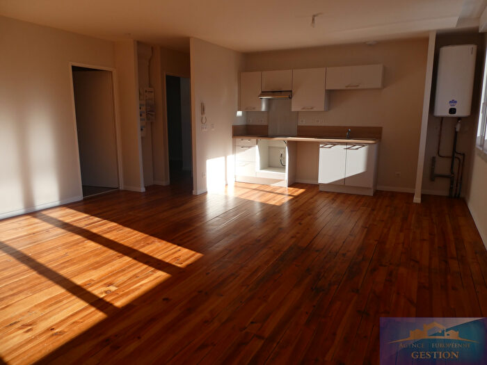 Appartement à louer - Lourdes, Soum de Lanne, Cité Rotschild - 4 pièces - 3 chambres