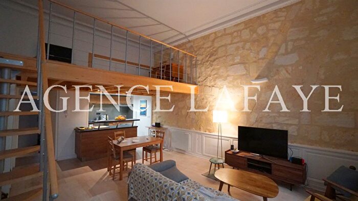 Appartement à louer - Bordeaux - 3 pièces - 2 chambres