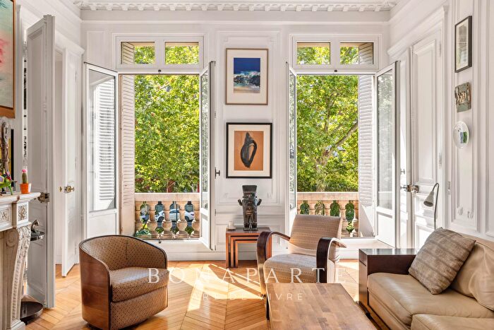 Paris 9ème, Clichy, Trinité : Appartement 6 pièces à vendre