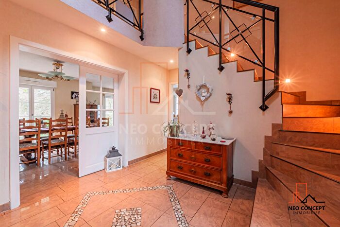 Maison à vendre - Gumbrechtshoffen - 5 pièces - 3 chambres