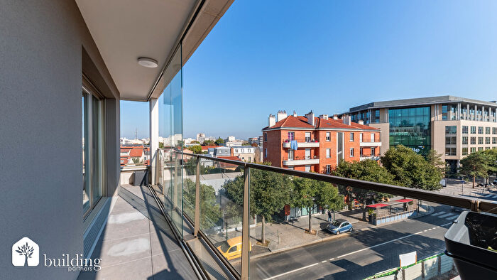 Appartement à vendre - Courbevoie, Marceau République - 5 pièces - 3 chambres