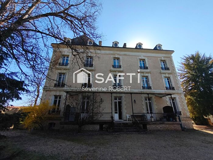 Maison 15 pièces à vendre à Loudun