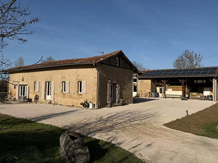 Maison à vendre - Boulogne-sur-Gesse - 14 pièces - 9 chambres