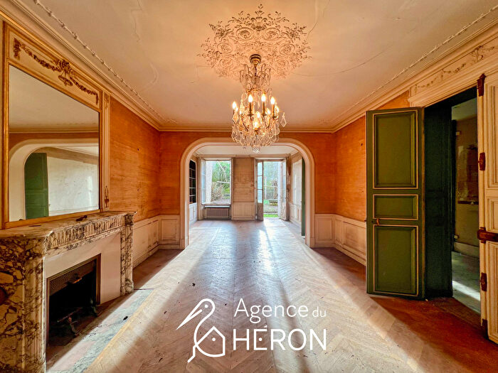 Maison à vendre - Puiseaux - 19 pièces - 10 chambres