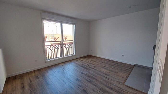 Appartement à louer - Champigny-sur-Marne, Plant, Tremblay - 1 pièce