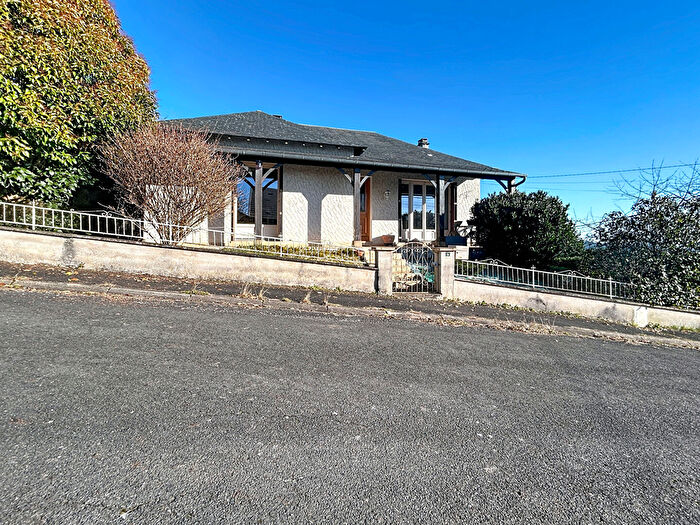 Maison à vendre - Donzenac - 4 pièces - 3 chambres