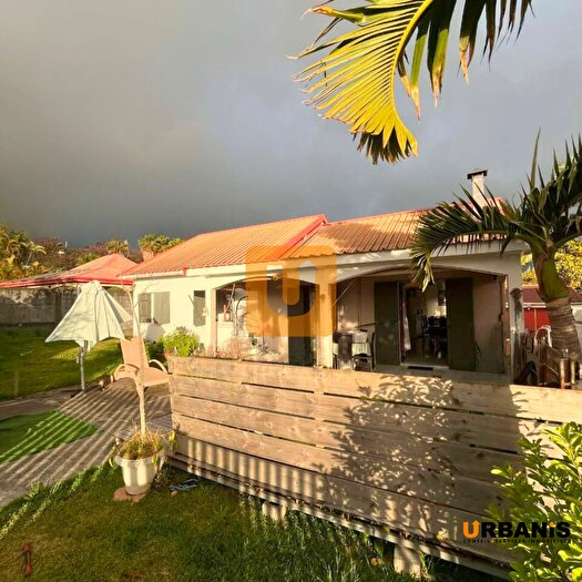 Maison à vendre - Le Tampon, Bras Creux - 4 pièces - 3 chambres