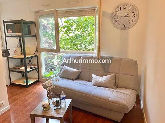 Appartement à louer - Corbeil-Essonnes, Centre Essonnes - 1 pièce