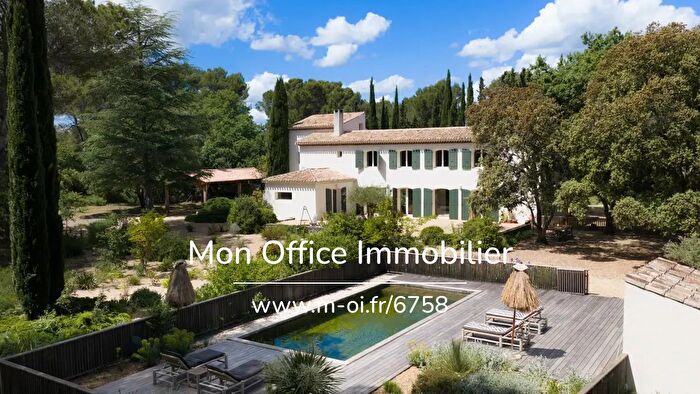 Aix-en-Provence, Puyricard, Célony : Maison 10 pièces à vendre