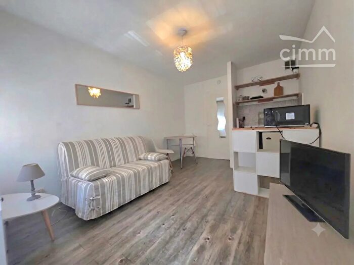 Nice, Madeleine : Appartement 1 pièce à louer