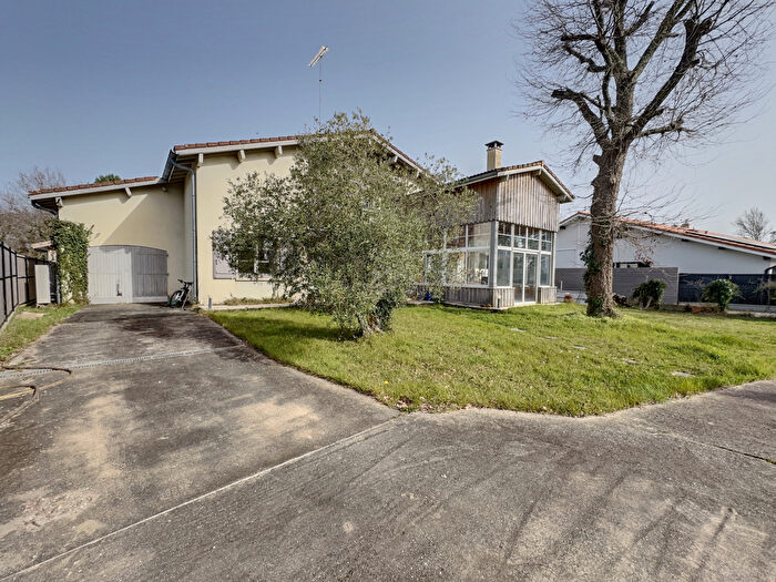Maison à vendre - La Teste-de-Buch, LEnclos dAlis, Notre-Dame des Monts, Ninots, Miquelots - 6 pièces - 5 chambres