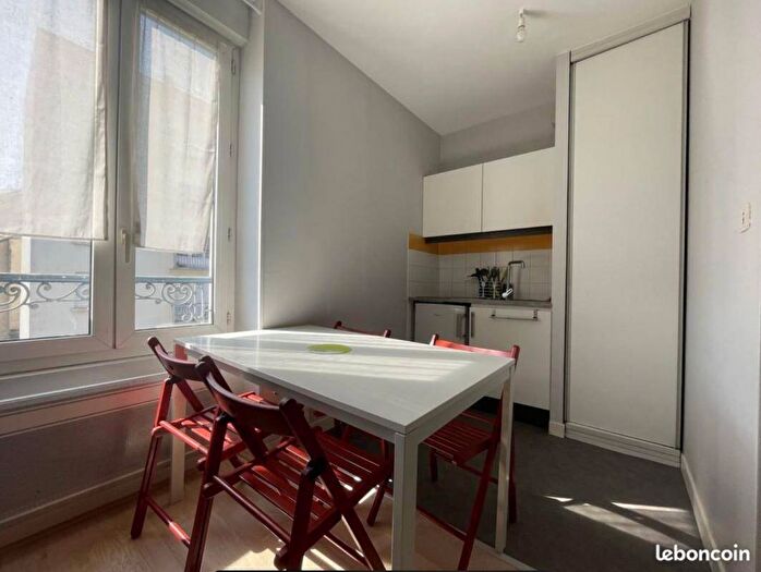 Appartement à louer - Centre-Halles Carnot, Limoges - 1 pièce