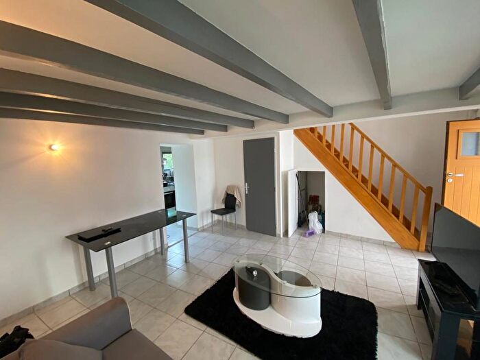 Maison à vendre - Saint-Jean-dAngély - 2 pièces - 1 chambre