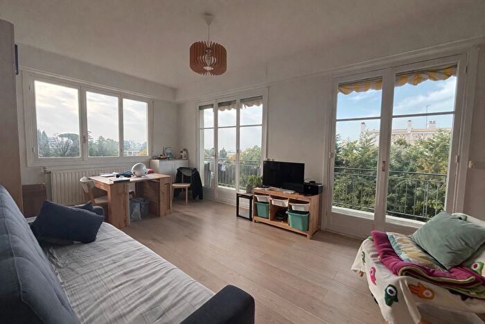 Appartement à louer - Nice, Valrose - 4 pièces - 3 chambres