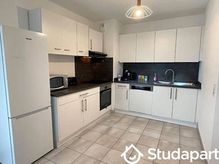 Appartement à louer - Koenigshoffen Ouest-Centre Est, Strasbourg - 1 pièce - 1 chambre