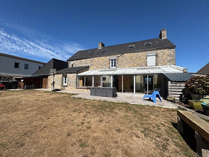 Maison 10 pièces à Les Pieux, à vendre