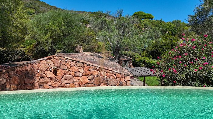 Maison 5 pièces à Porto-Vecchio, à vendre