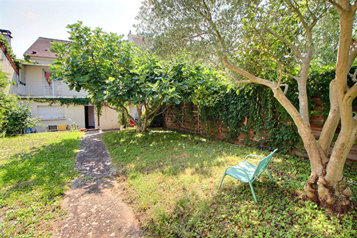 Maison à vendre - Rueil-Malmaison, Mont Valerien - 6 pièces - 5 chambres