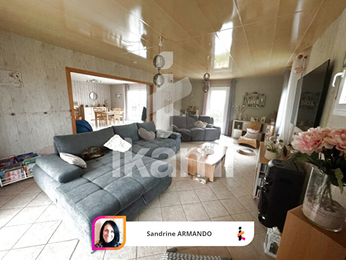 Maison à vendre - Revel-Tourdan - 6 pièces - 4 chambres