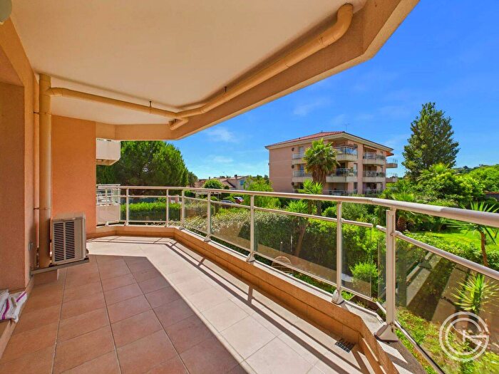 La Constance-Le Puy, Antibes : Appartement 2 pièces à louer