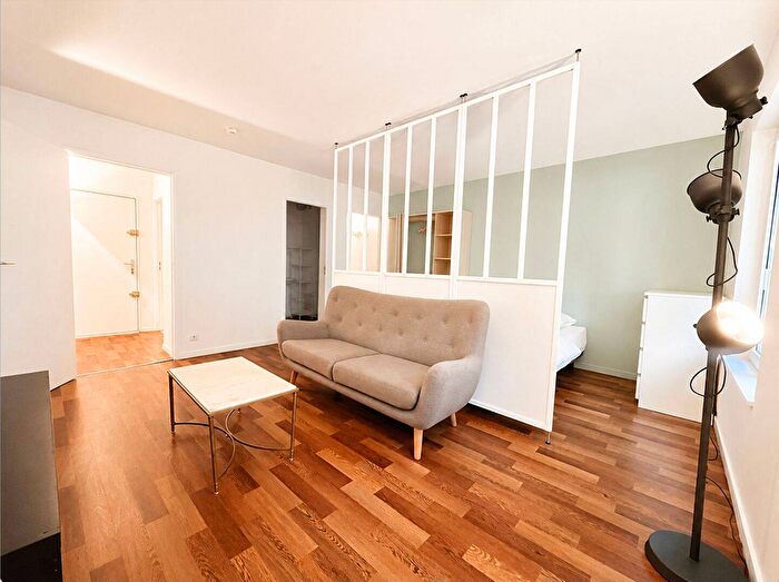 Saint Blaise, Paris 20ème arrondissement : Appartement 1 pièce à louer