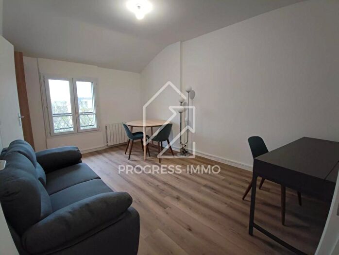 Appartement à louer - Vitry-sur-Seine, Gare, Jean-Jaurès - 2 pièces - 1 chambre
