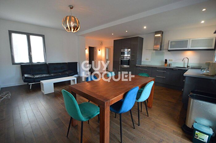 Maison 5 pièces à Nord, Les Clayes-sous-Bois, à louer