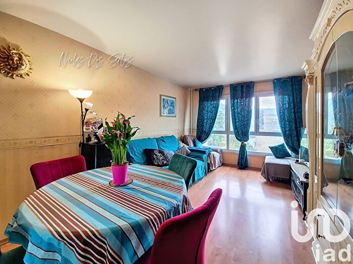 Appartement à vendre - Saint-Denis, Delaunay, Belleville - 3 pièces - 2 chambres