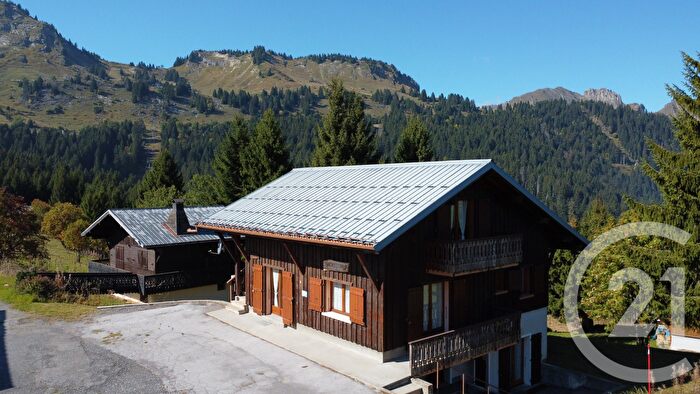 Maison 6 pièces à Taninges, à vendre