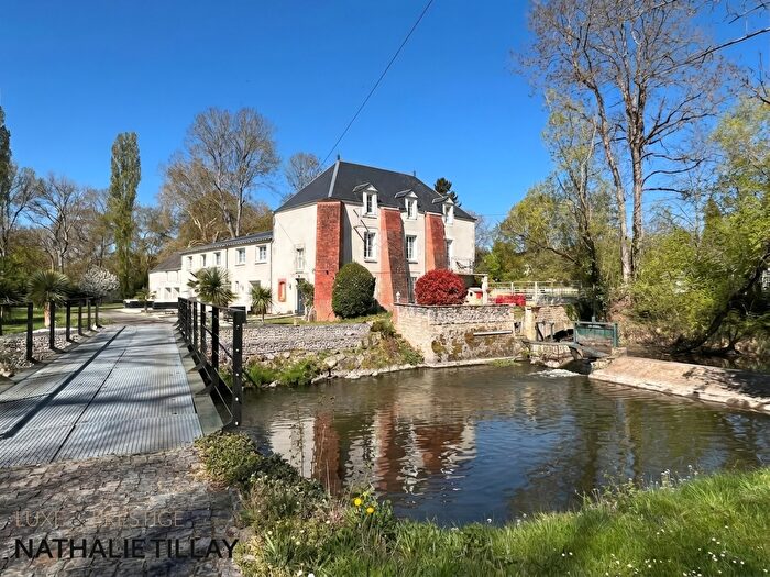 Maison 12 pièces à Mardié, à vendre