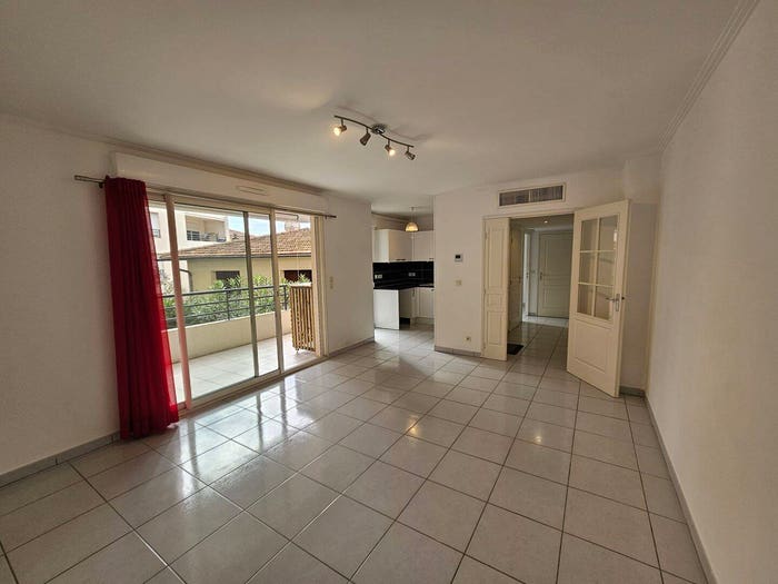 Beausoleil : Appartement 2 pièces à louer