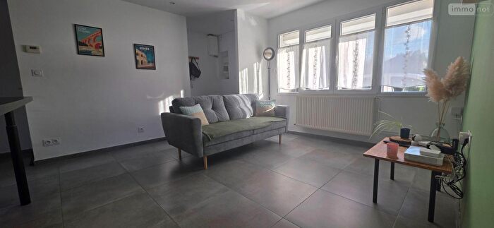 Condé-sur-l'Escaut : Maison 3 pièces à vendre
