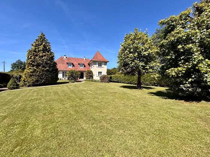 Maison 7 pièces à Le Vigen, à vendre