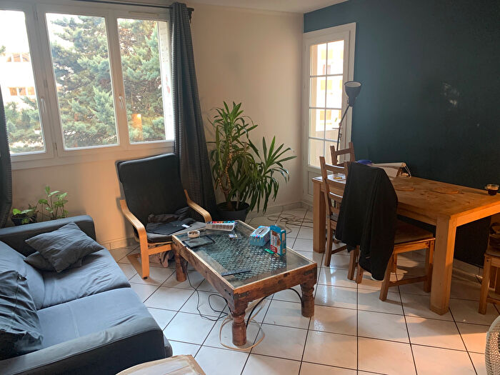 Appartement à vendre - Bron, Rebufer - 3 pièces - 3 chambres